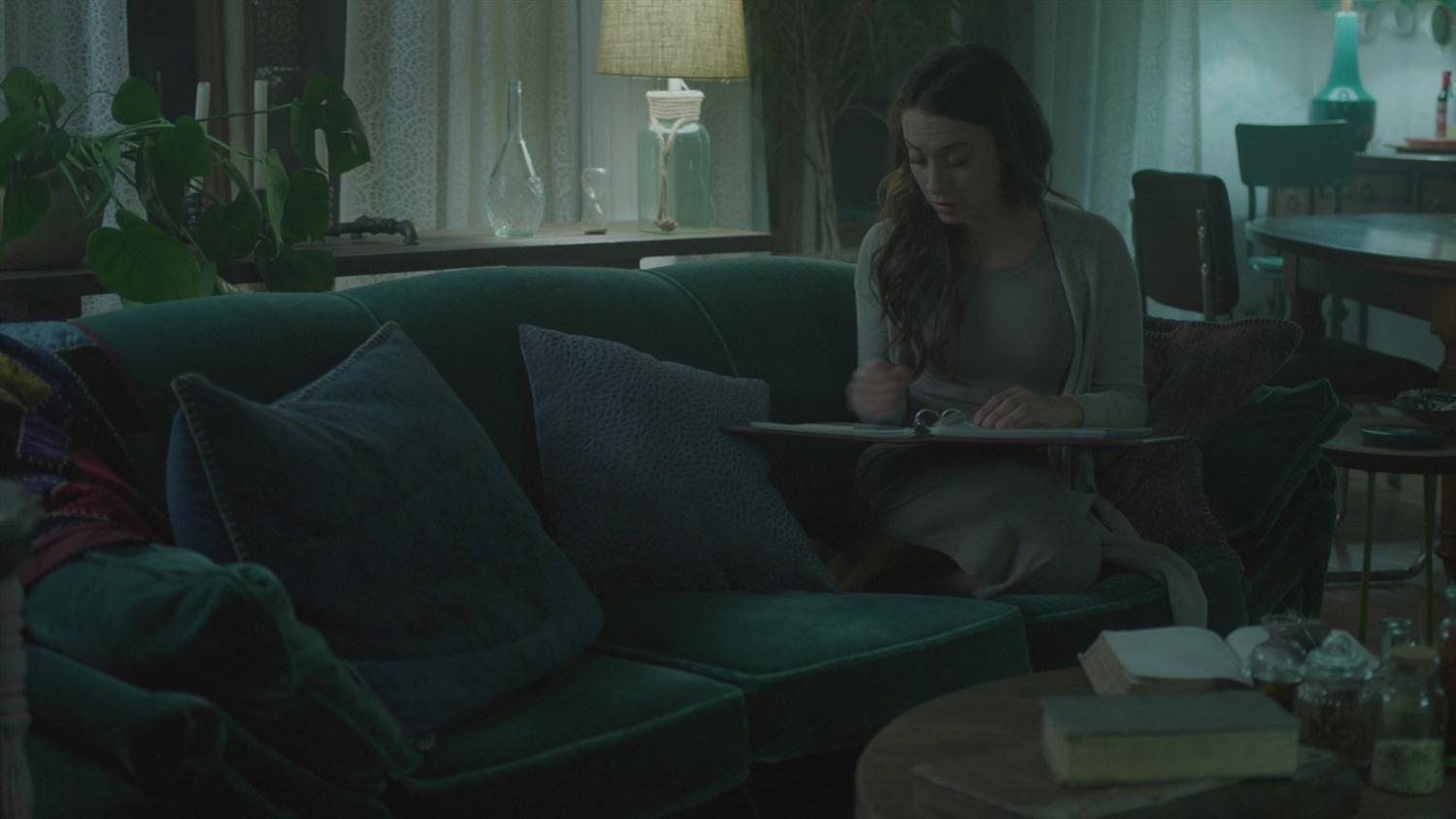 Julia & The Beast – The Magicians – Watch | SYFY